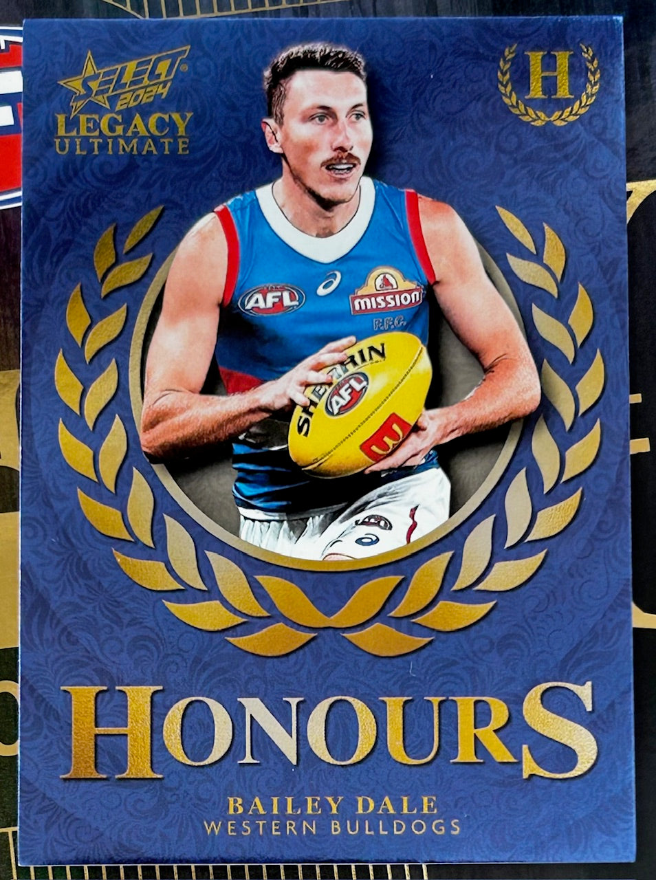 Select AFL 2024 Legacy Ultimate - BAILEY DALE (WESTERN BULLDOGS) Honou ...