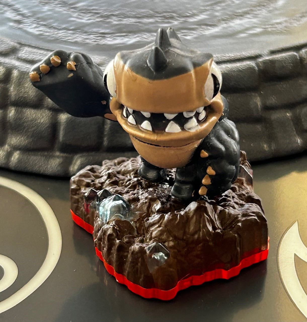 Skylanders Trap Team - TERRABITE (Loose figure) *See Condition Notes ...